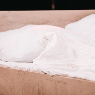 Best Quiet Bed Frames for Squeak-Free, Restful Nights - HomelyVille