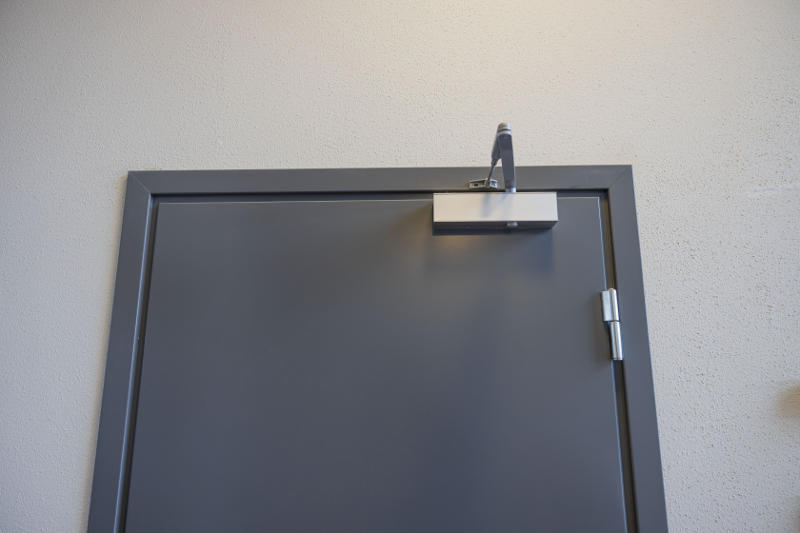 How to Install a Door Closer: A Quick and Simple Guide - HomelyVille